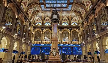 Inditex e IAG intentan acercar al Ibex 35 a los 15.200 puntos ...